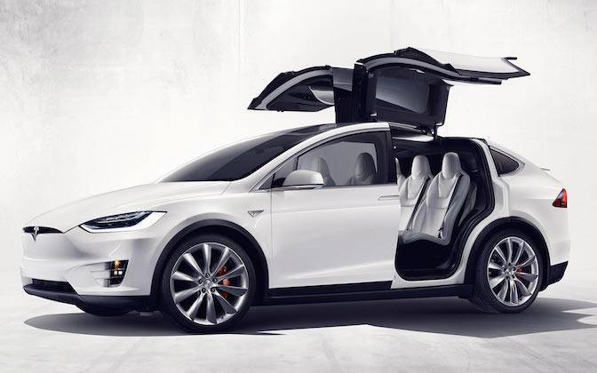 El Tesla Model X fue presentado en forma oficial